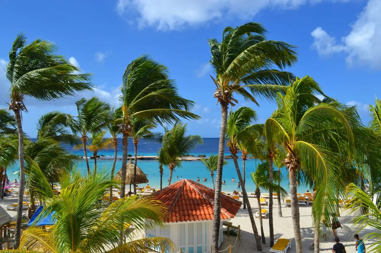 Tijd voor CURACAO! TICKETS + Het lekkere Curinjo Resort bij Mambo Beach ...
